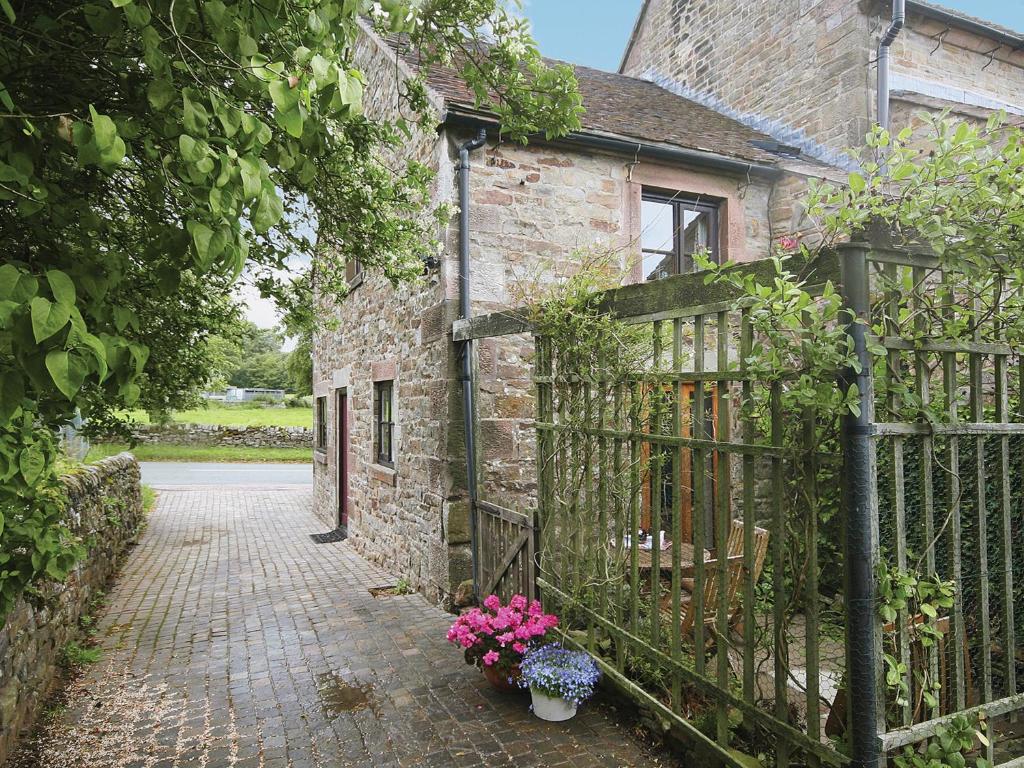 Gable Cottage - E3386, Onecote (updated prices 2026)