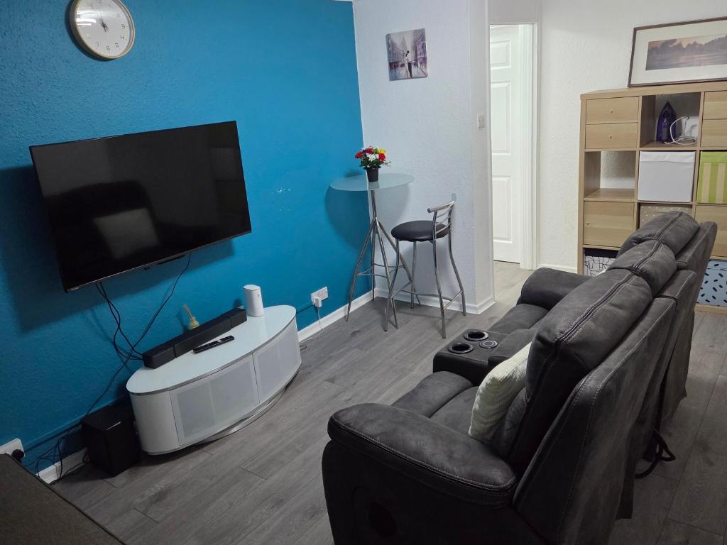 3 Bedroom Flat - Colchester- Train Station - Close to Town, Colchester ...