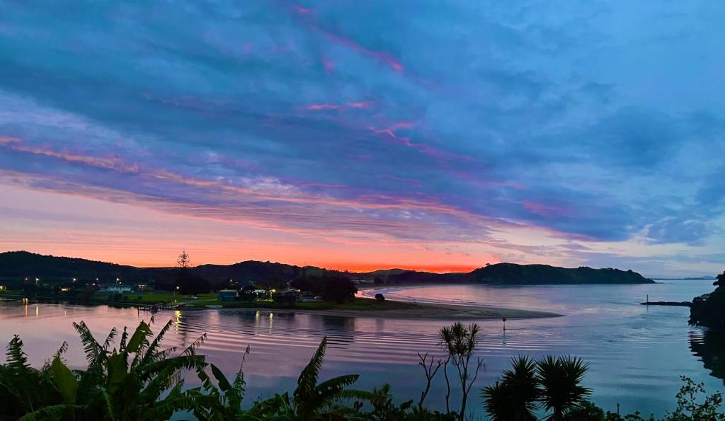 Tranquil Taipa, Cable Bay (updated prices 2025)