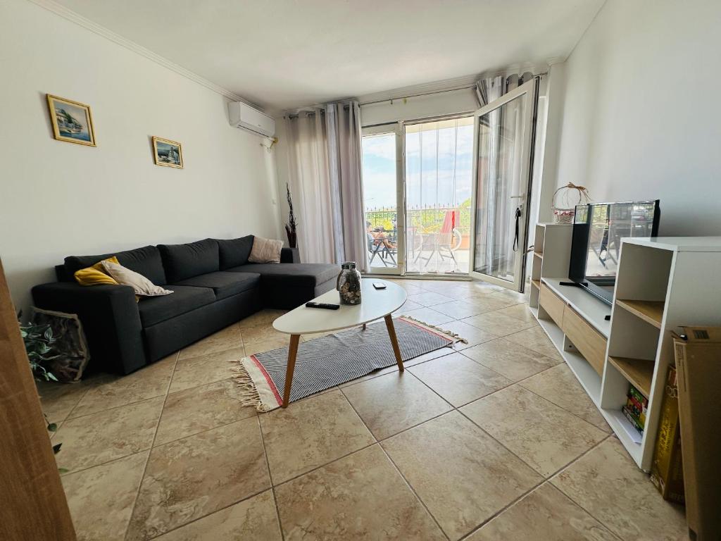 Sky studio, Nea Kalikratia (precios actualizados 2025)