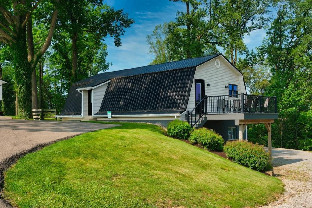 Modern Amish Home Barn