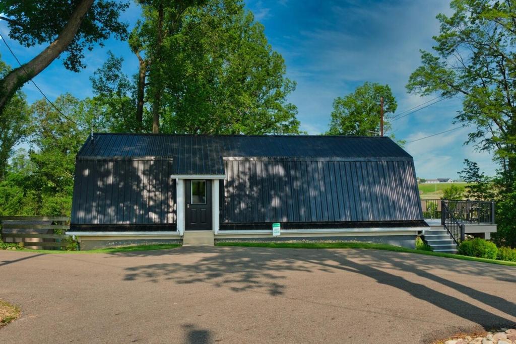 Modern Amish Home Barn