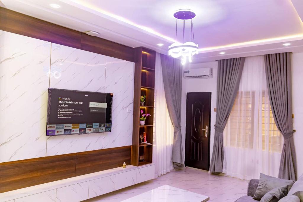 Crowned Crest Apartments, Akowonjo (updated prices 2026)