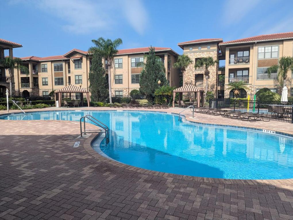 4 Bed Condo Bella Piazza, Davenport (updated prices 2025)