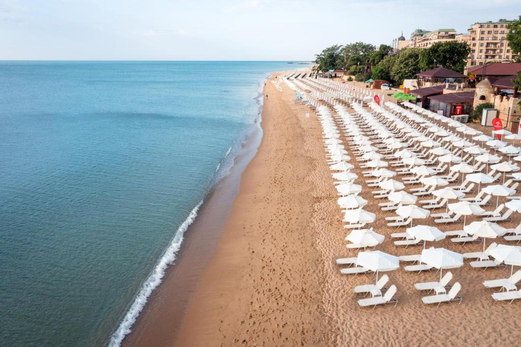 Astoria Hotel All Inclusive- Private Beach & Beach Club, Złote Piaski ...