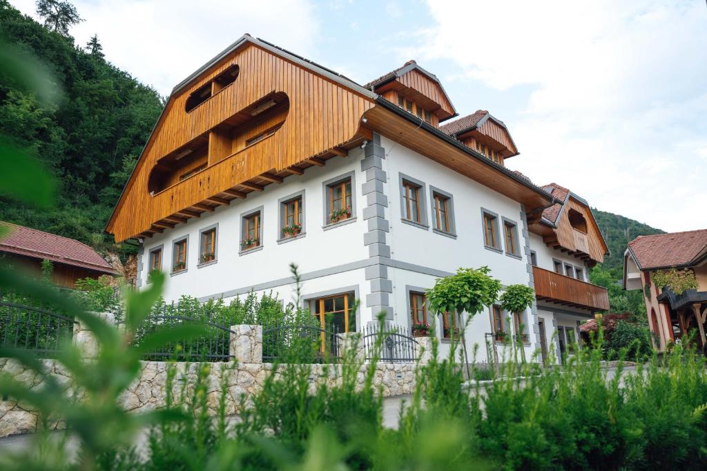 Menart Estate apartments, Cerklje na Gorenjskem (aktualisierte Preise ...