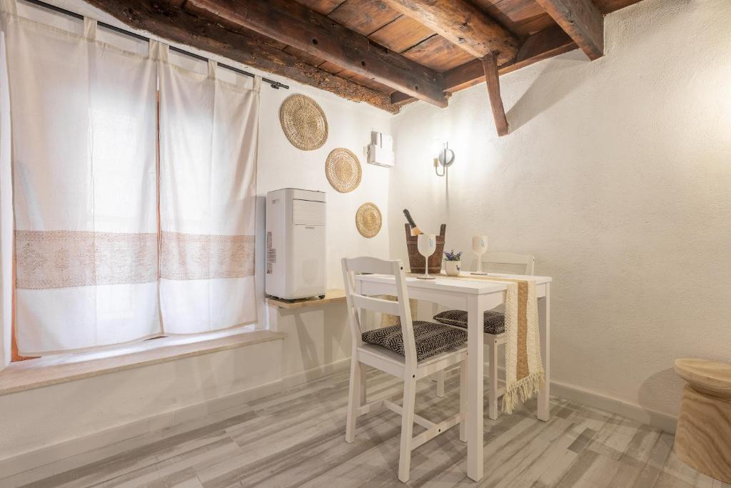 Centro storico di Alghero - Arc de San Martí, Alghero (updated prices 2025)