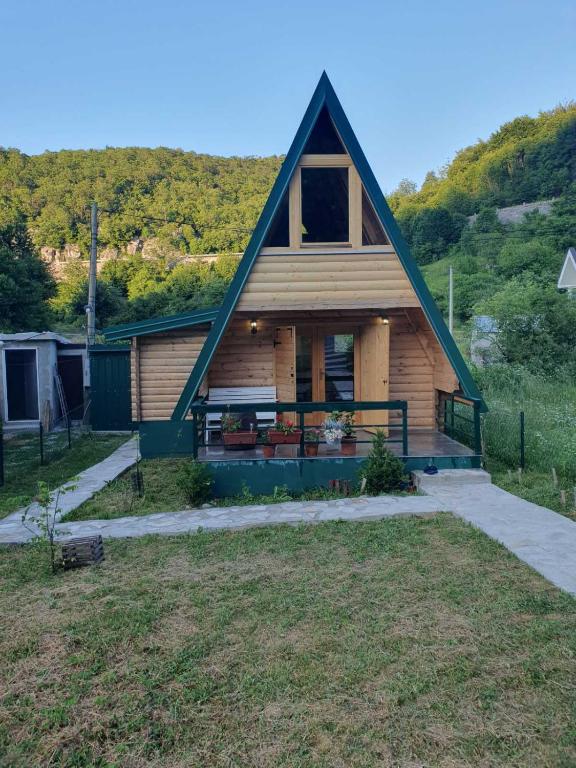 Nice cabin, Cetinje (precios actualizados 2025)
