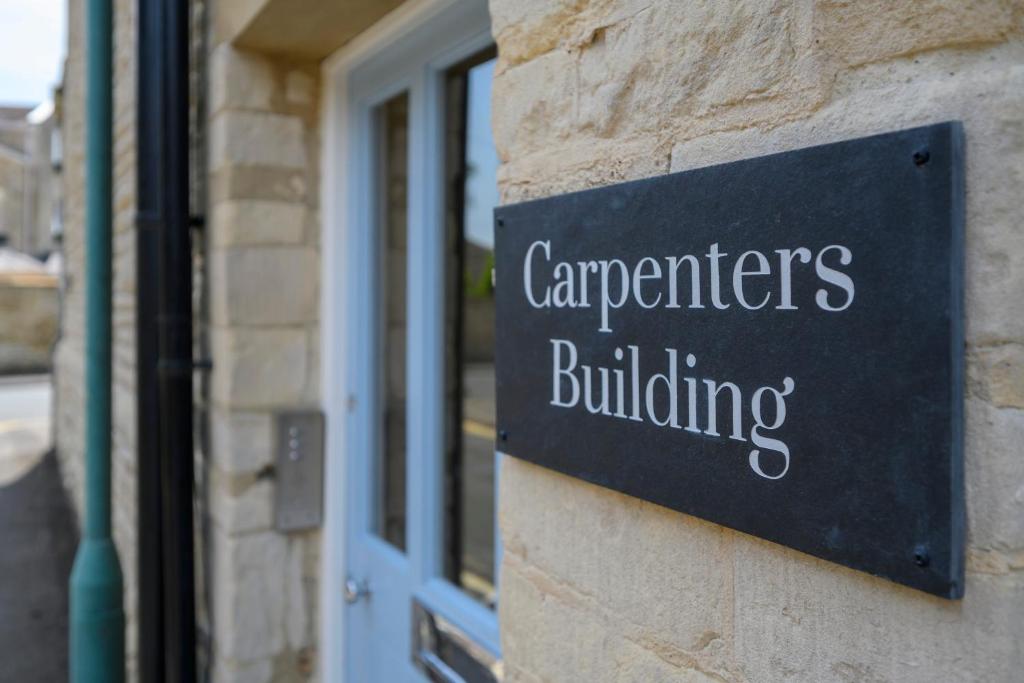 Carpenters Building, Cirencester (updated prices 2025)