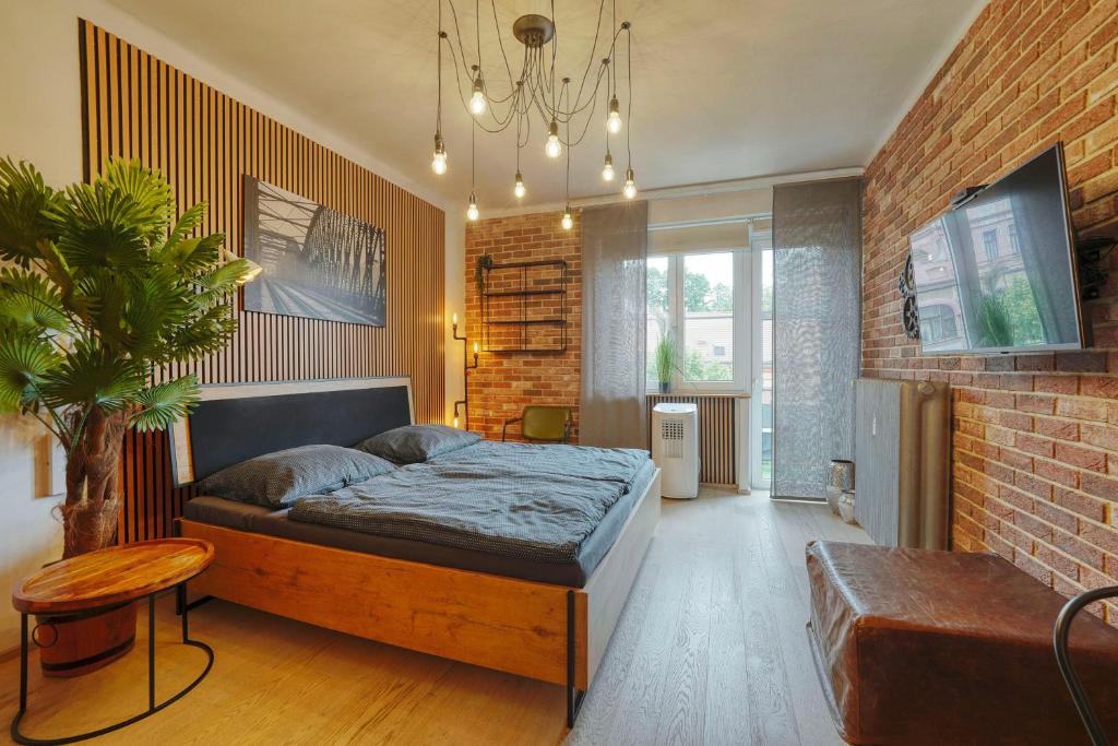 Modern Industry Studio, Prague (updated prices 2026)