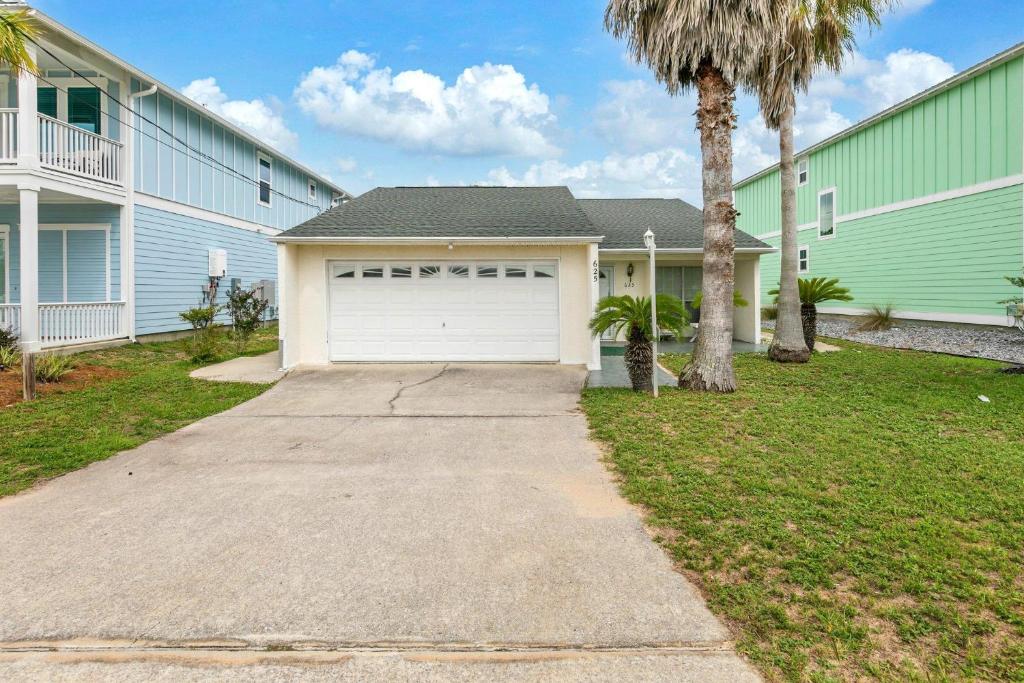 Lyndell Beach Cottage, Panama City Beach (updated prices 2026)