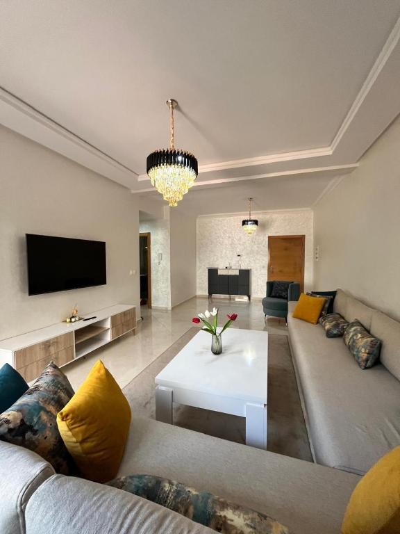 Zahra appartement - Luxe & Confort Corniche Merkala, Tangier (updated ...