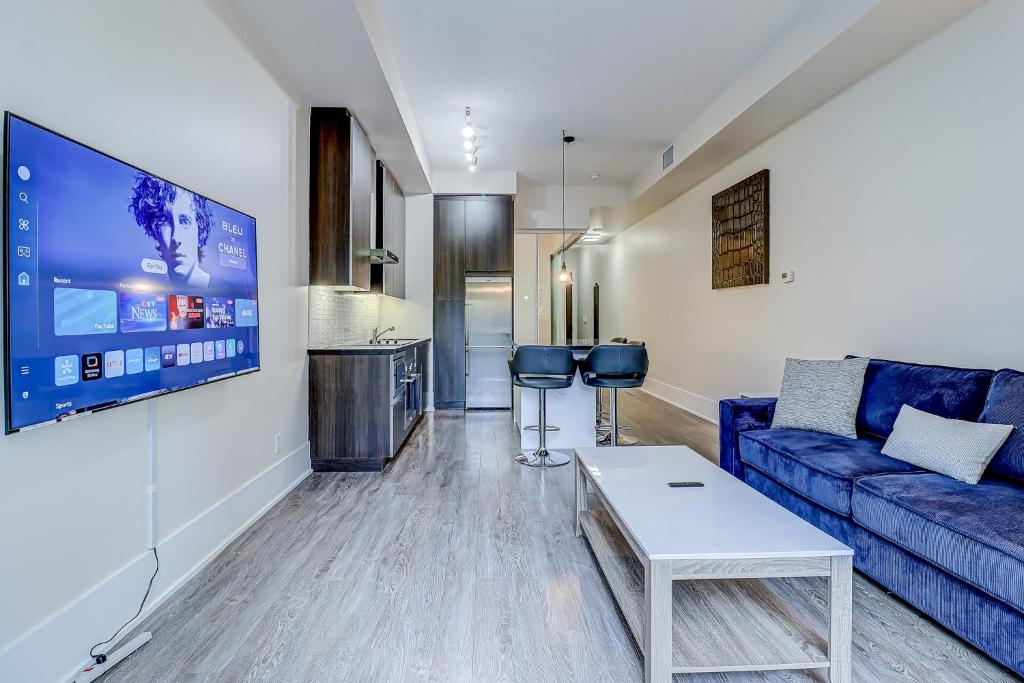 Metropolis Loft - CN Tower, Toronto (updated prices 2025)