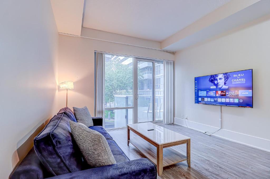 Metropolis Loft - CN Tower, Toronto (updated prices 2025)