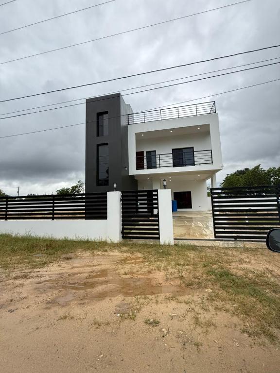 Blue Sky Manor, Hopkins (updated prices 2025)