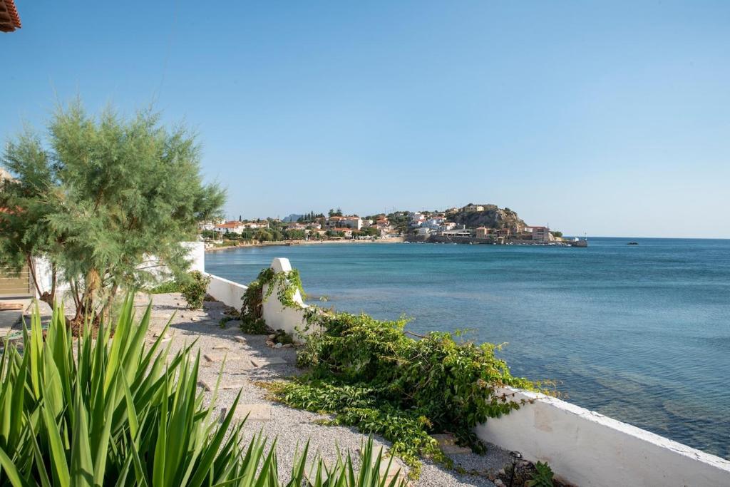 Seaside-Maisonette, Moláoi (updated prices 2026)