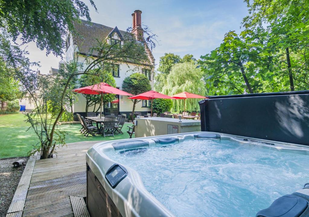Hill House, Saxlingham Nethergate (updated prices 2026)