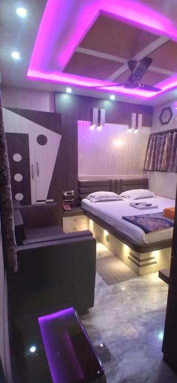 The Hotel Lila, Bālurghāt (precios actualizados 2025)