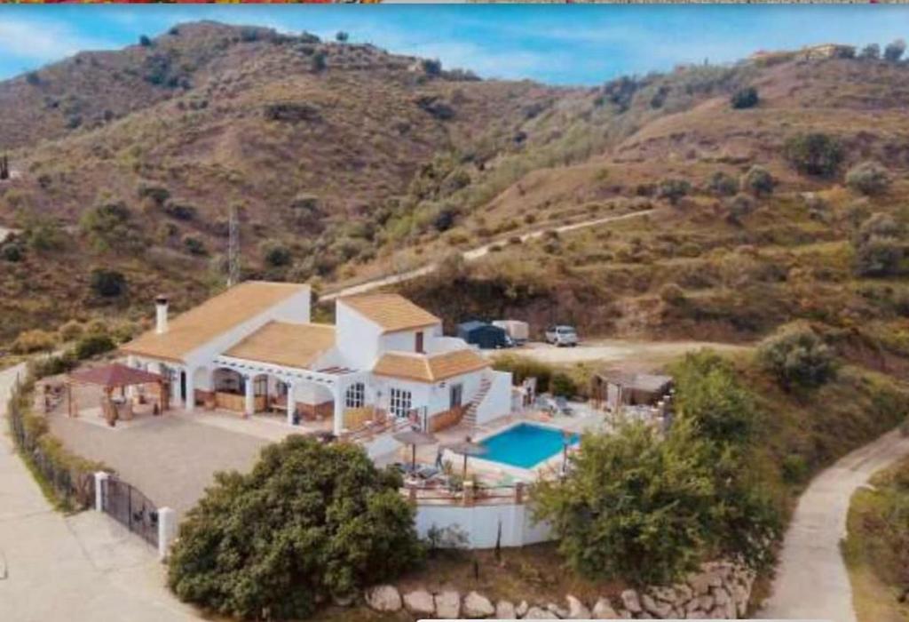 Villa Romanina - Beautiful Family Villa with private pool, Viñuela ...