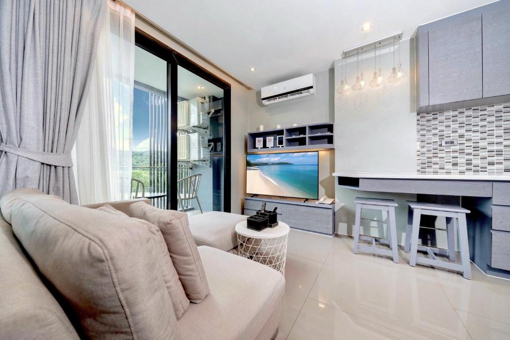 Tropics Kamala Apartment CTG L606, Several Pools, Gym & Rooftop, Kamala ...