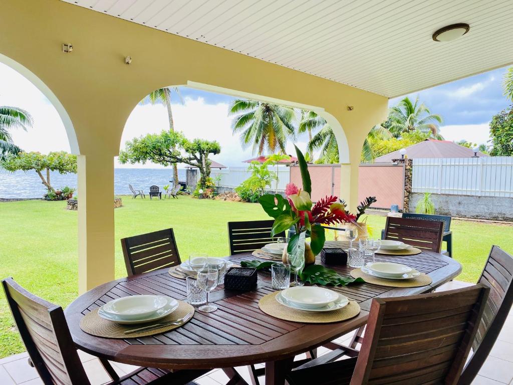 Villa Ahui Tautira with private lagoon access, Vaitona (tarifs ...