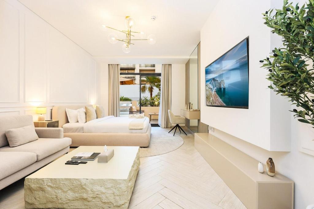 FIRST CLASS Studio Exquisitely Modern Living, Dubai (updated prices 2025)