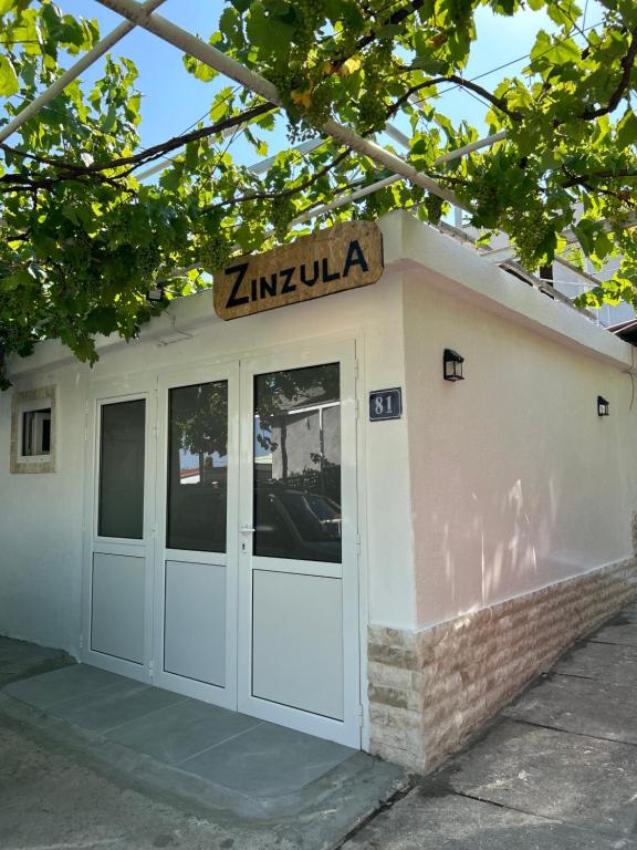 Zinzula 1, Bar (updated prices 2026)