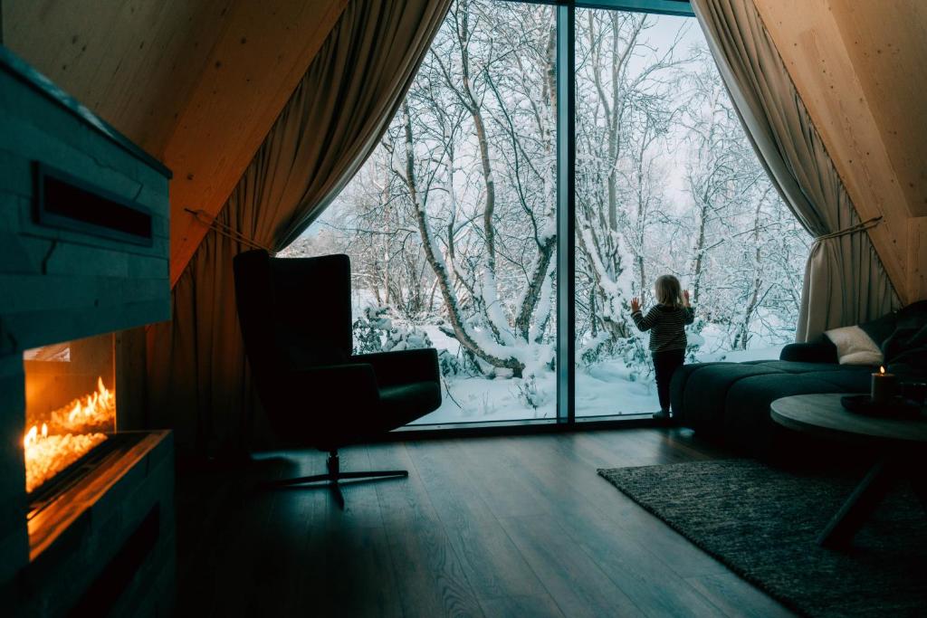 Holmen Husky Lodge, Alta (updated prices 2026)