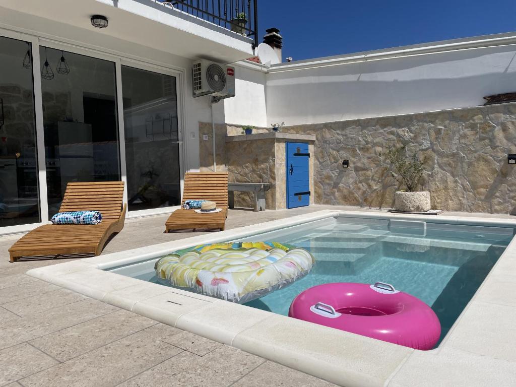 Holiday Home Cherry with pool, Vrsine (opdaterede priser for 2025)