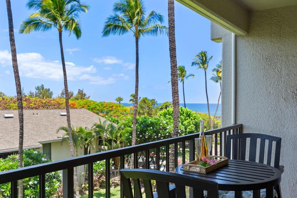 Kihei Akahi C407- Partial ocean view Kihei Condo across from beach ...