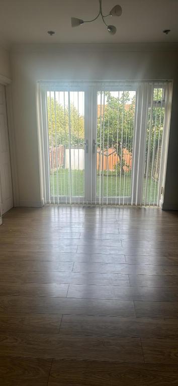 House, Luton (updated prices 2026)