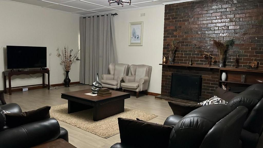 Penhalonga的Azalea Hill Gardens（2026 年最新房價）