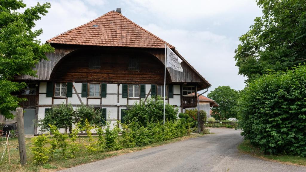 Fribis Farm, Neuenegg (updated prices 2025)