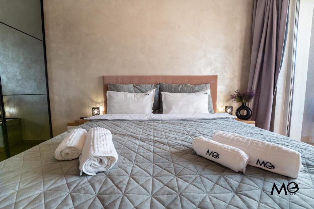 MoHost First - Luxury Mountain View Apt in Brasov, Braşov (updated ...