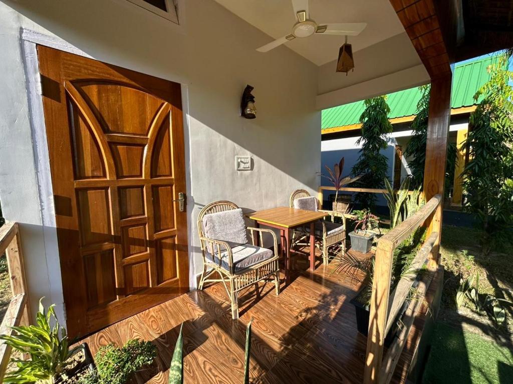 Kanoka The Village Resort, Mājbāt (updated prices 2025)