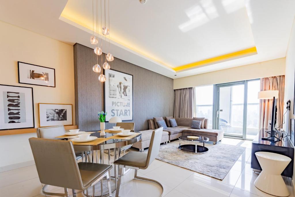 Luxury 1BR, Burj Khalifa View, Damac Paramount Tower B, Dubaï (tarifs ...