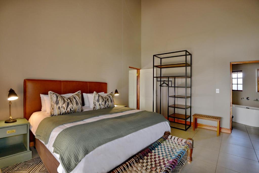 Mira Luxe Collective Royal Morubisi River Lodge, Vosburg (updated prices 2025)