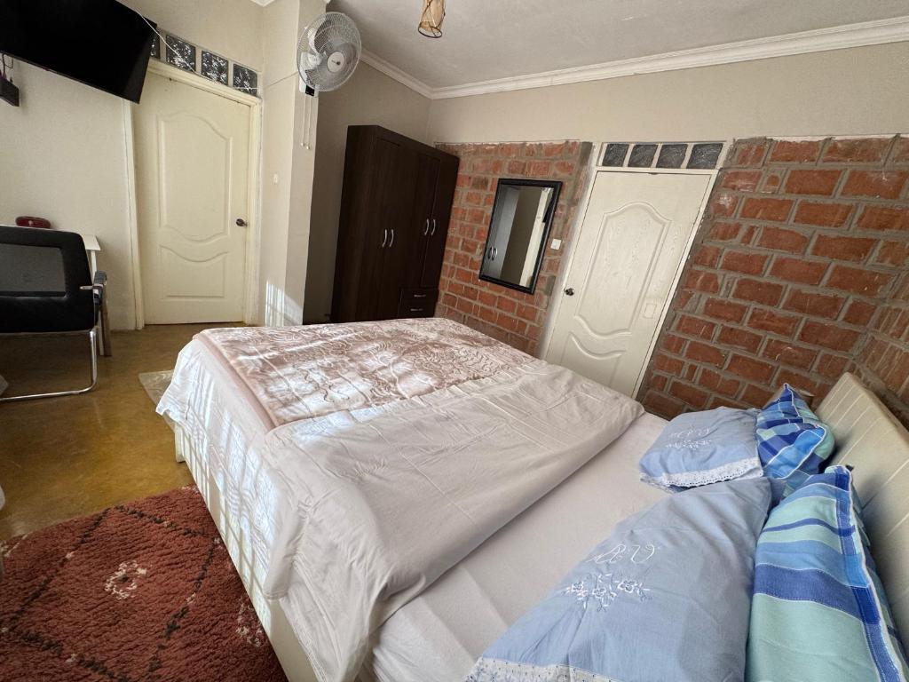 Warthog House-cozy country house, 3 Bed, Mumbwa (updated prices 2026)