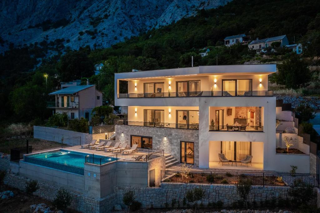 Villa Sarah, Bast (aktualisierte Preise für 2025)