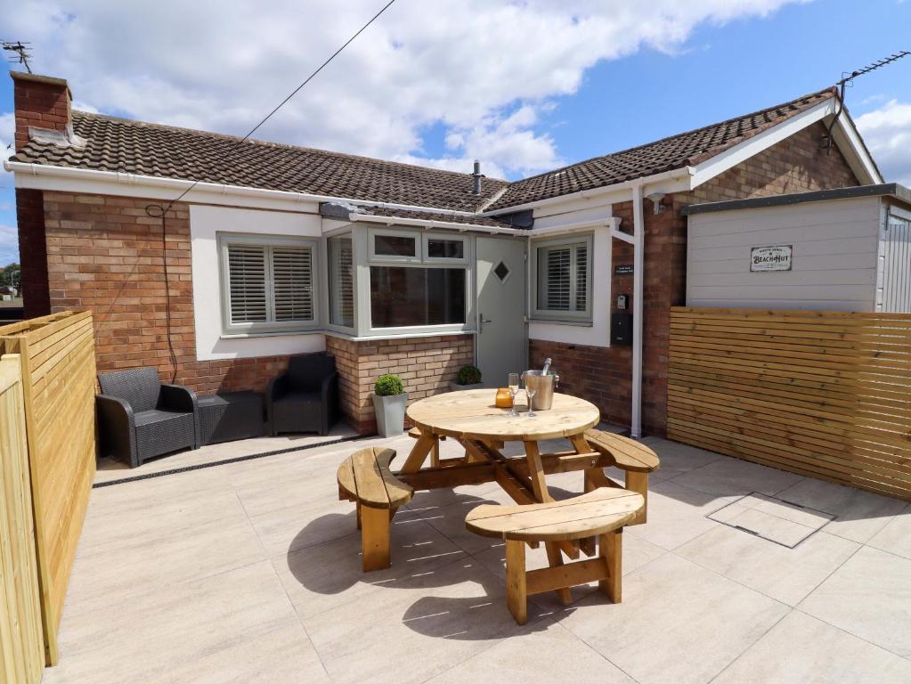 North Sands, Chathill (updated prices 2025)