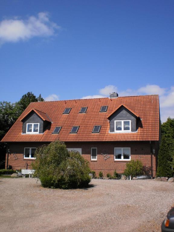 Ferienwohnung In Beliebtem Gästehaus Mit Fahrradverleih In Ländlicher ...