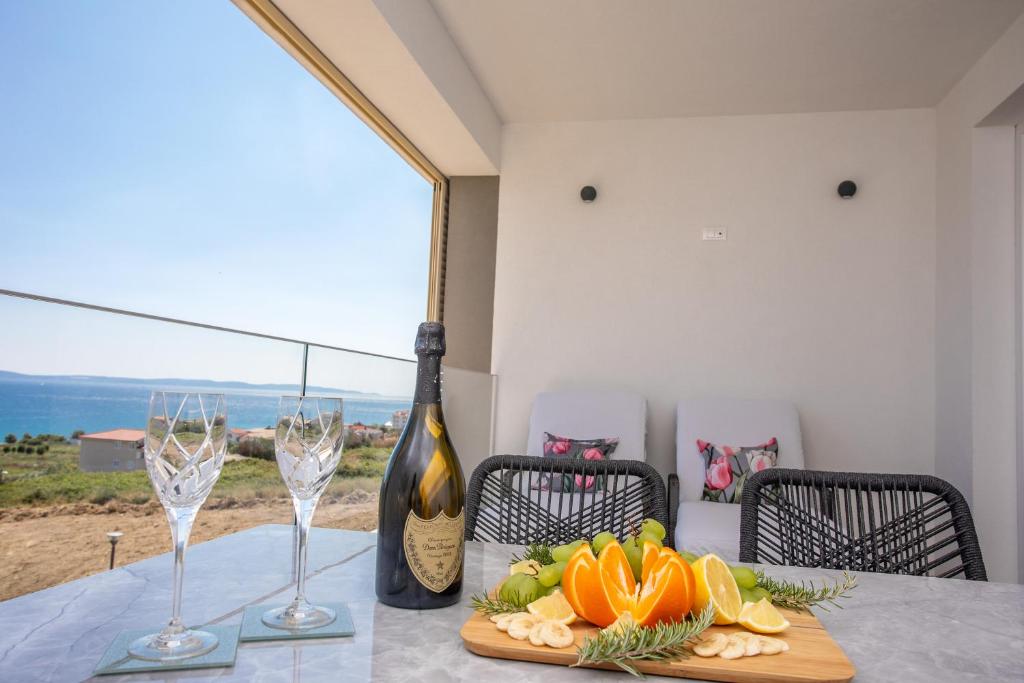 SeaSide Haven, Split (updated prices 2026)