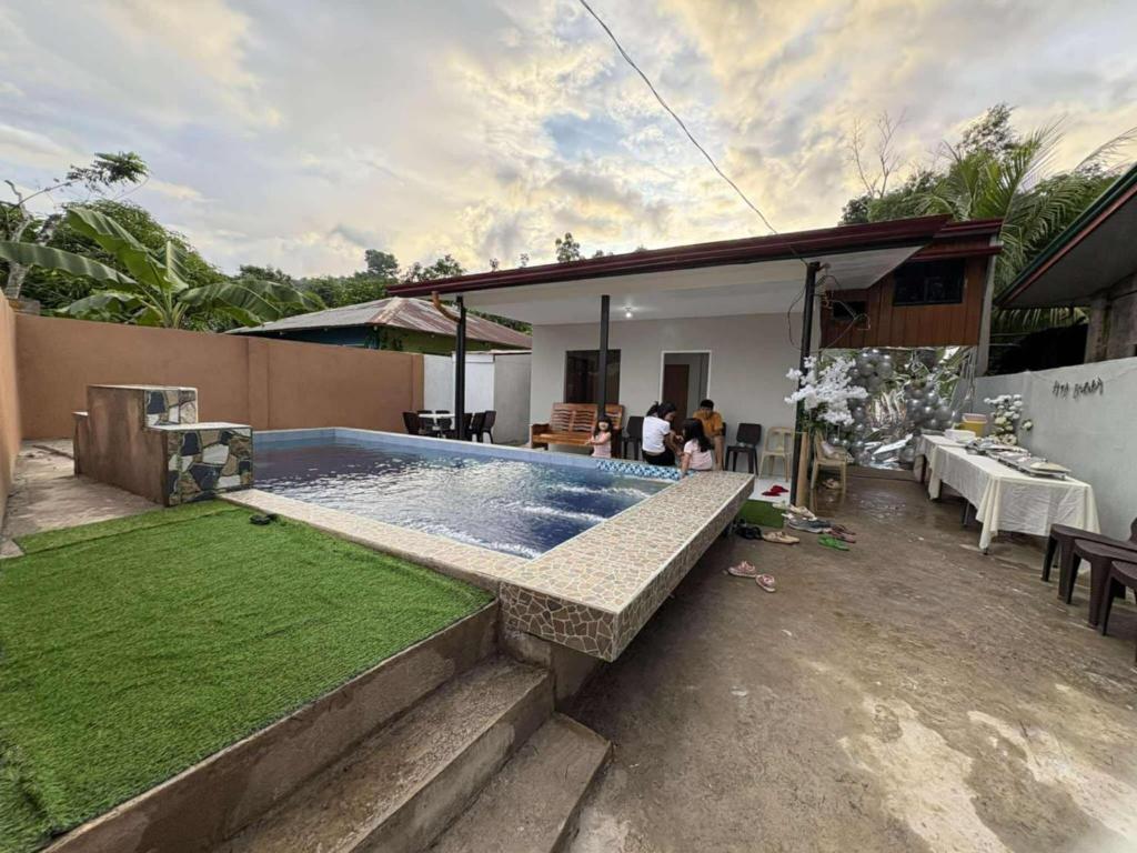 Halina Staycation, Sampong (updated prices 2026)