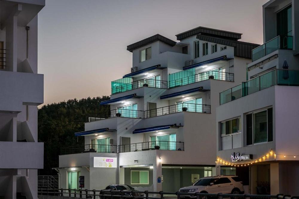 Geoje Ddo Wa Re Kids Pool Villa, Geoje (updated prices 2026)