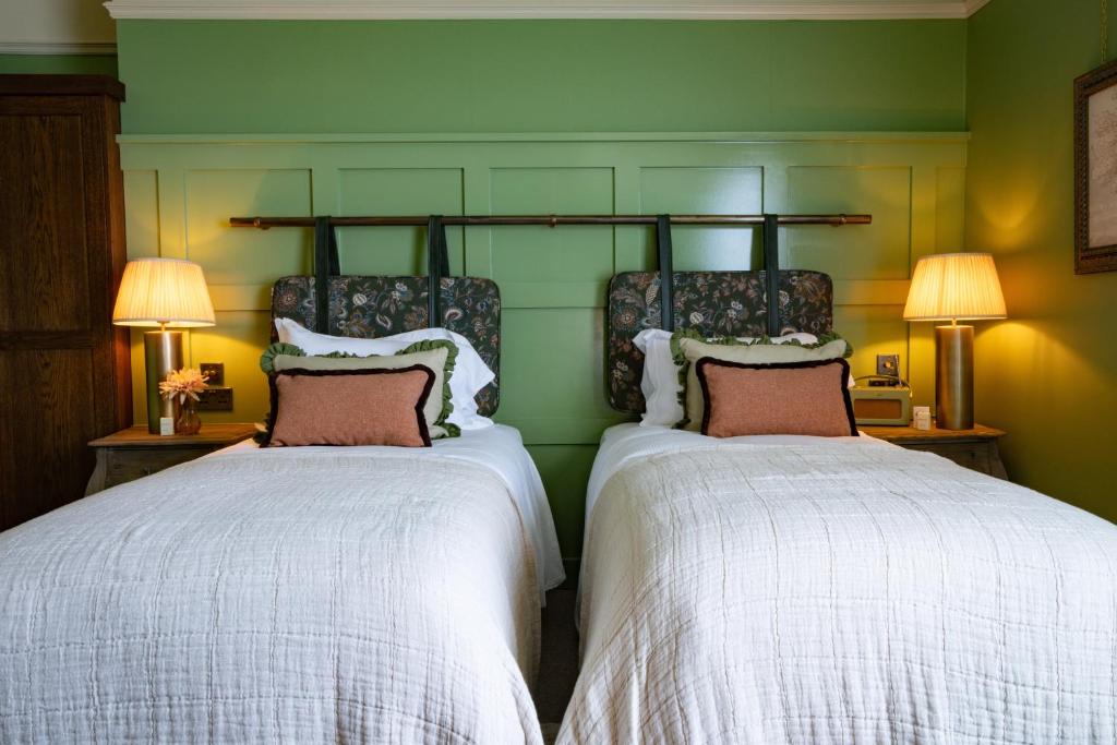 The Ragged Robin - A Heartwood Inn, Godalming (updated prices 2025)