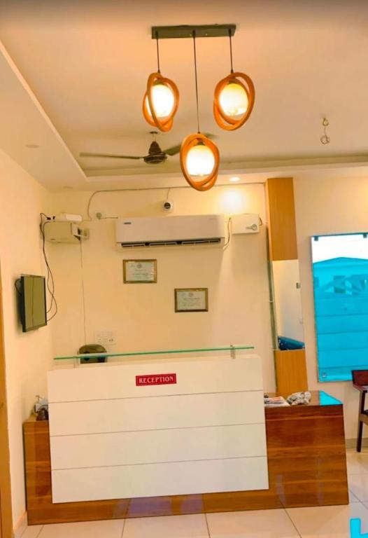 Lee corbett Resort A Unit of The Corbett Royal King, Belparāo (preus ...