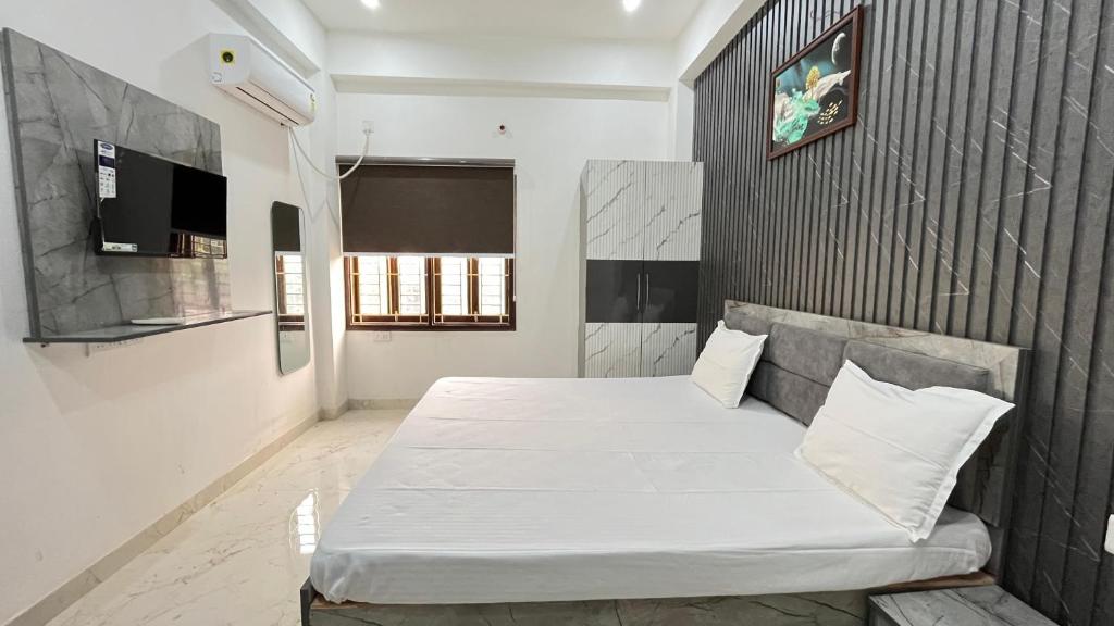 Hotel kashi vaas, Kakarmatha (updated prices 2025)