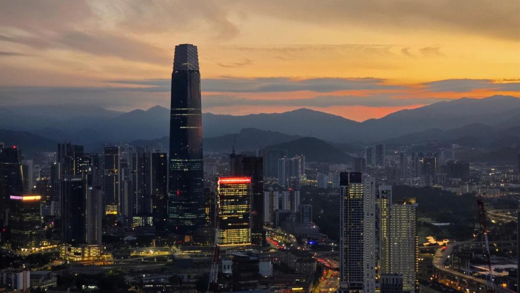 Rudimen Stay at Trion Kuala Lumpur Skyline View, Rooftop Pools & Gym ...