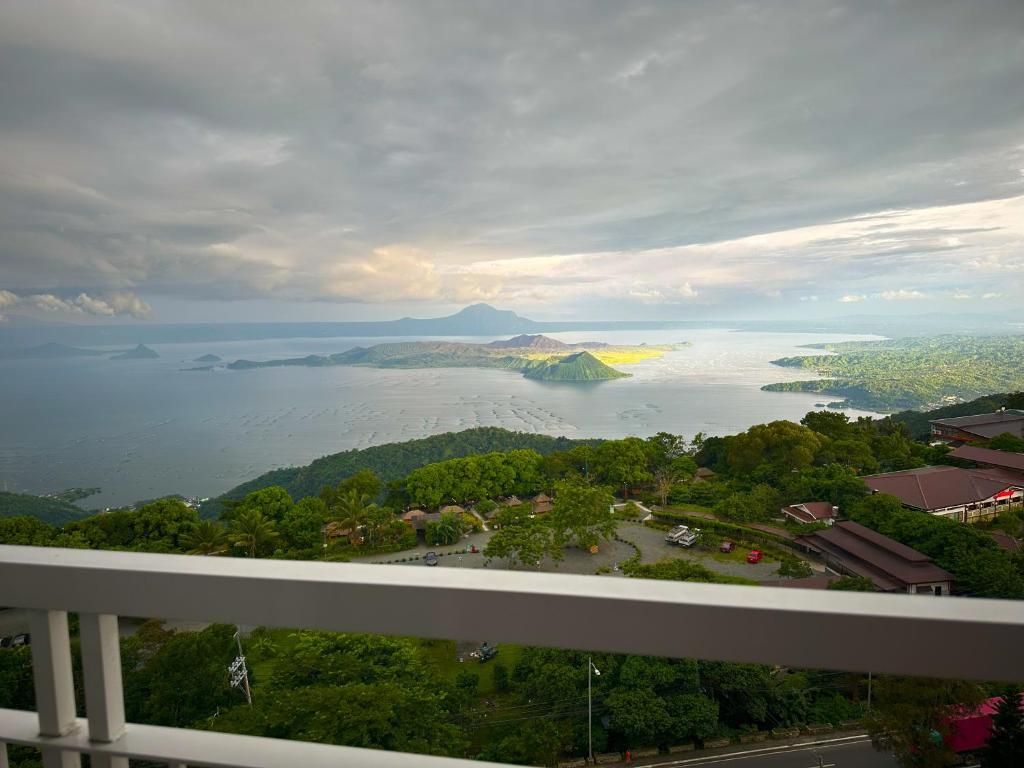 Tagaytay Wind Residences Taal View by MG's, Kaybagal (updated prices 2025)