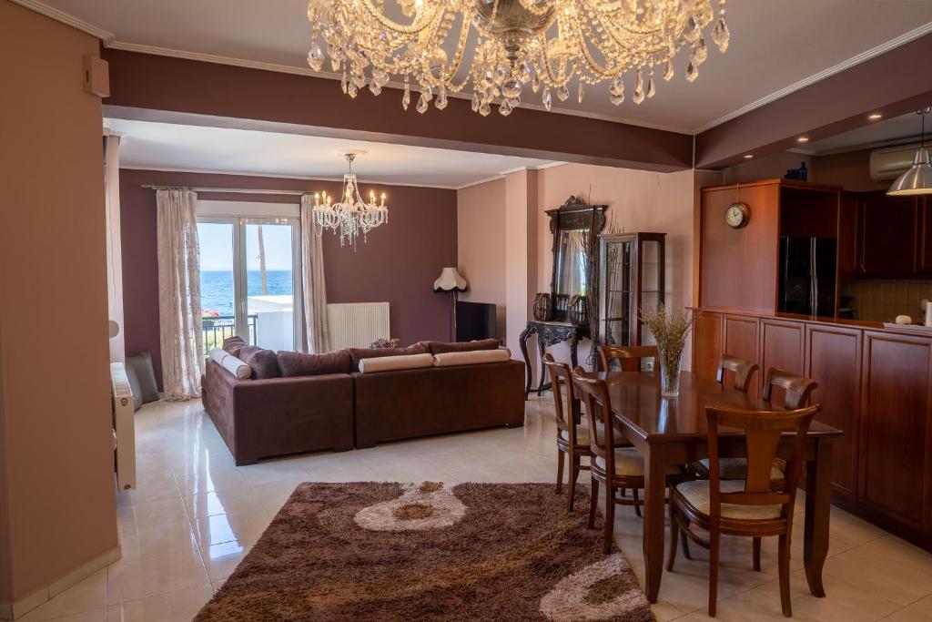 Elegant 3BR Seaside Home with Great View, Mytilini (updated prices 2026)